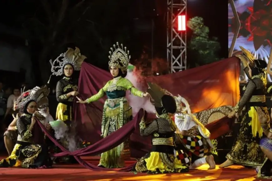 Ringin Contong Carnival Pukau Ratusan Warga dengan "Ragam Nusantara ...